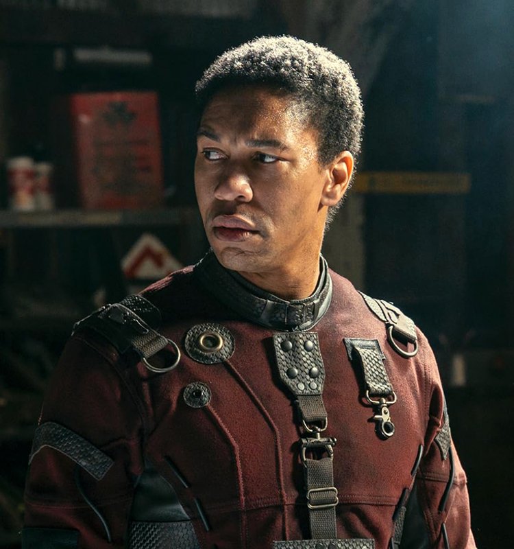 Maximus | Zobacz Postać | - Fallout - Filmweb