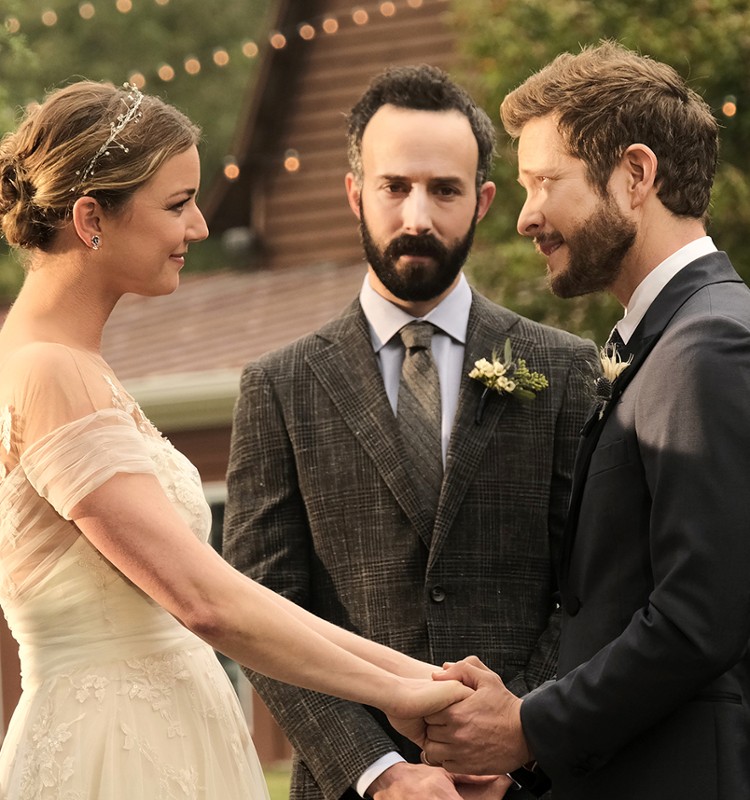 Rezydenci Sezon 4 Odcinek 1 - Ślub i pogrzeb | Filmweb