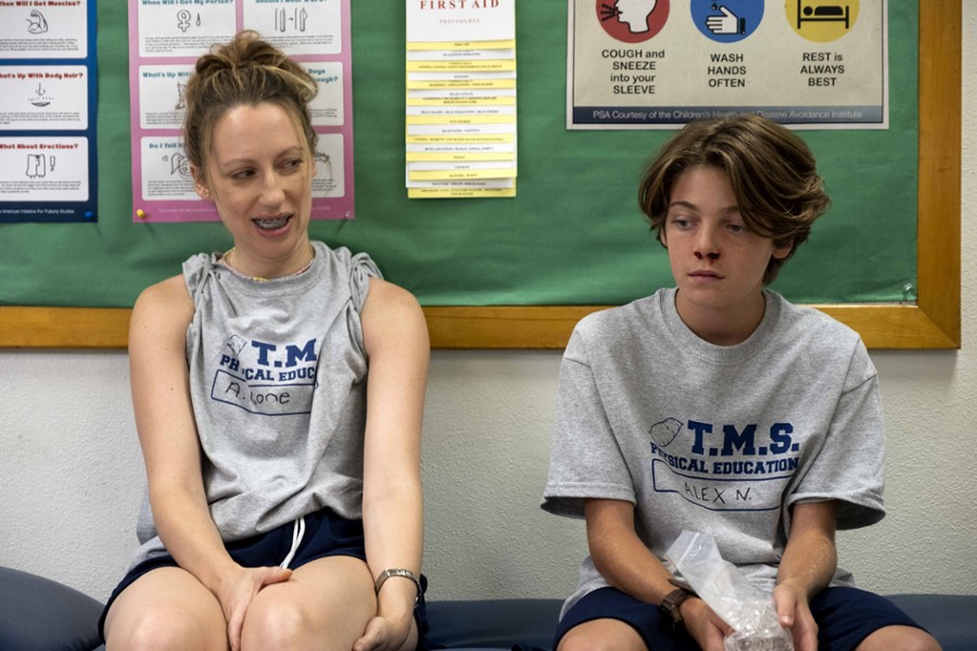 PEN15 (Serial TV 2019- ) - Filmweb