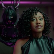 Bonding (Serial TV 2019- ) - Filmweb