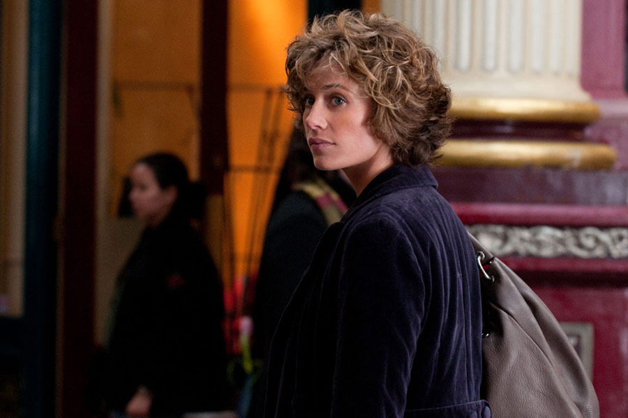 Medium (2010) - Filmweb