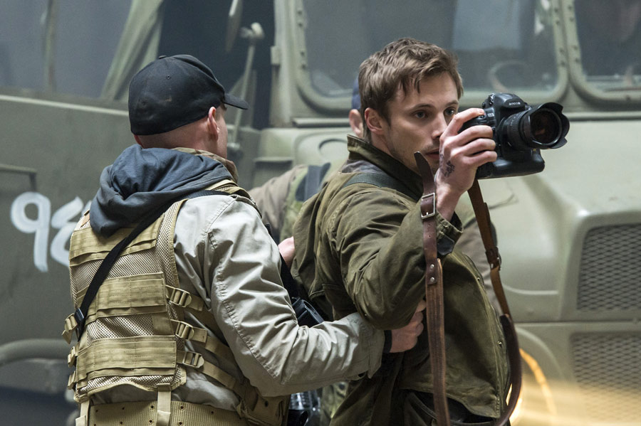 Damien (Serial TV 2016- ) - Filmweb