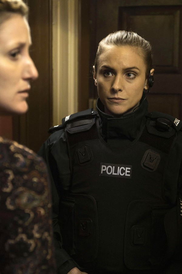 Upadek (Serial TV 2013- ) - Filmweb