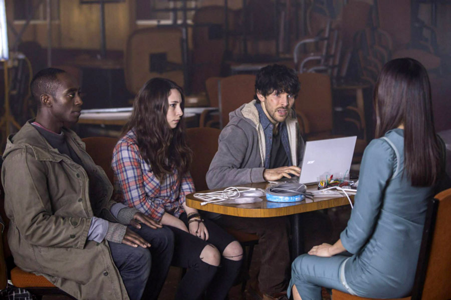 Humans (Serial TV 2015- ) - Filmweb