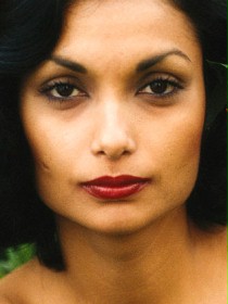 Shakira Caine - online: Netflix | HBO | Prime | CDA | Filmweb
